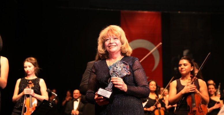İdil Biret 70'inci Sanat Yılını Kutladı - Magazin Haberleri